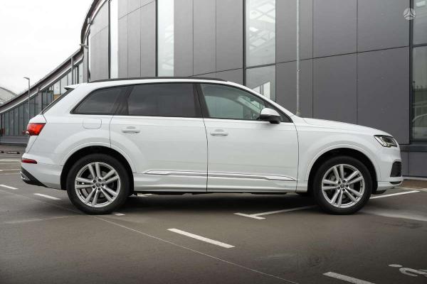 White Audi Q7 2022 in Vilnius, with an engine capacity of 2.97 L and mileage of 61 thousand km for 43500 €, photo 7 on AUTOMOTO.COM.LV