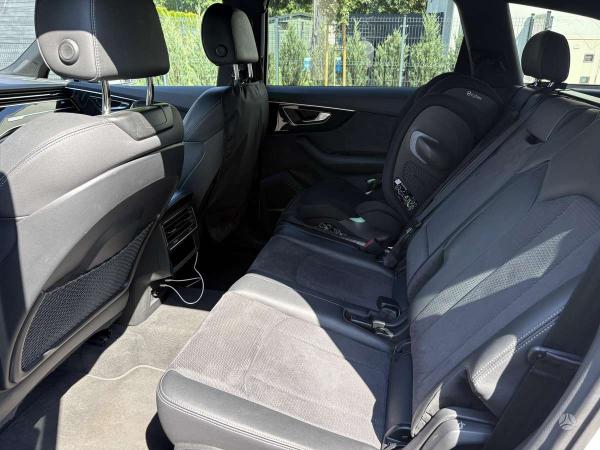 Balts Audi Q7 2022 Viļņa, ar dzinēja tilpumu 3.00 L un nobraukumu 81 tūkst. km par 50000 €, foto 7 vietnē AUTOMOTO.COM.LV