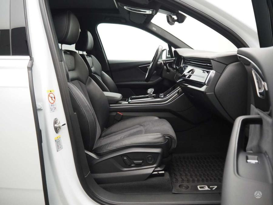 White Audi Q7 2022 in Vilnius, with an engine capacity of 3.00 L and mileage of 143 thousand km for 43900 €, photo 8 on AUTOMOTO.COM.LV