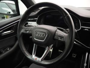 White Audi Q7 2022 in Vilnius, with an engine capacity of 3.00 L and mileage of 143 thousand km for 43900 €, photo 19 on AUTOMOTO.COM.LV