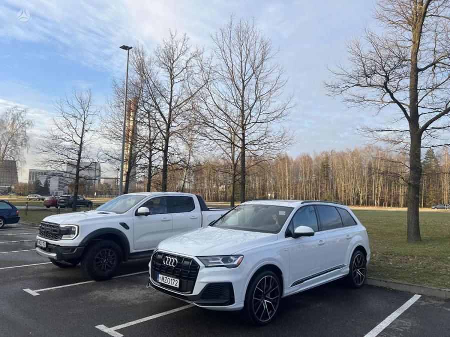 White Audi Q7 2022 in Vilnius, with an engine capacity of 3.00 L and mileage of 51 thousand km for 42000 €, photo 1 on AUTOMOTO.COM.LV