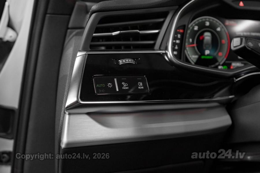 Белый Ауди Ку 7 2023 в Рига, объемом двигателя 3.00 л и пробегом 60 тыс. км за 50000 €, фото 22 на AUTOMOTO.COM.LV