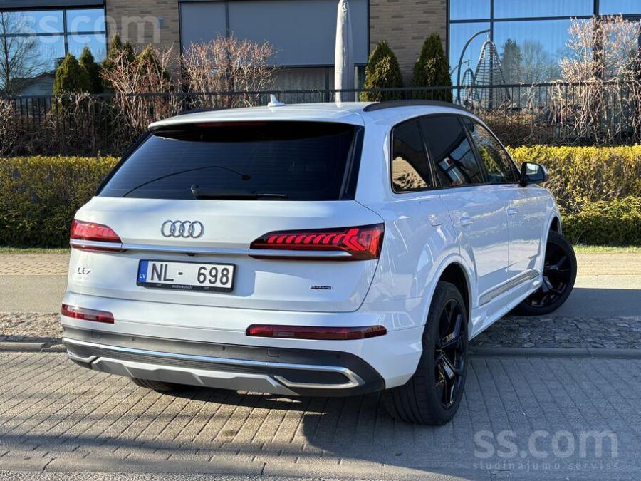 White Audi Q7 2023 in Riga, with an engine capacity of 3.00 L and mileage of 48 thousand km for 47000 €, photo 4 on AUTOMOTO.COM.LV