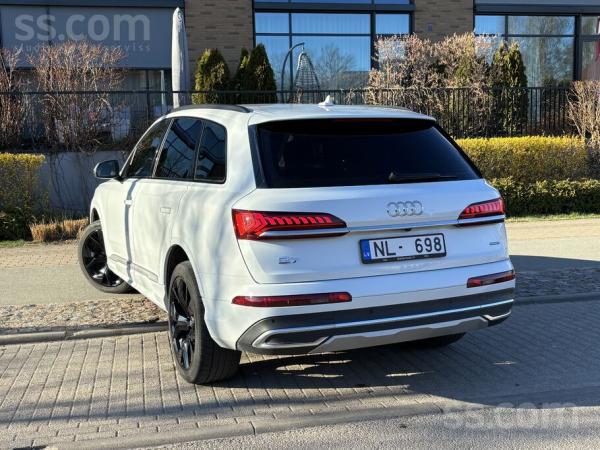 White Audi Q7 2023 in Riga, with an engine capacity of 3.00 L and mileage of 48 thousand km for 47000 €, photo 4 on AUTOMOTO.COM.LV
