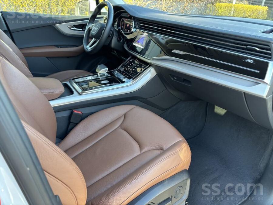White Audi Q7 2023 in Riga, with an engine capacity of 3.00 L and mileage of 48 thousand km for 47000 €, photo 13 on AUTOMOTO.COM.LV