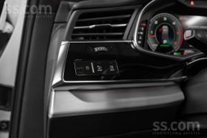White Audi Q7 2023 in Riga, with an engine capacity of 3.00 L and mileage of 60 thousand km for 50000 €, photo 20 on AUTOMOTO.COM.LV