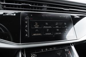 White Audi Q7 2023 in Marupe, with an engine capacity of 3.00 L and mileage of 117 thousand km for 43900 €, photo 22 on AUTOMOTO.COM.LV