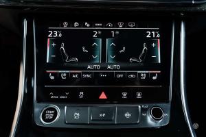 Balts Audi Q7 2023 Viļņa, ar dzinēja tilpumu 3.00 L un nobraukumu 3 tūkst. km par 48999 €, foto 26 vietnē AUTOMOTO.COM.LV