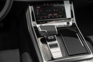 White Audi Q7 2026 in Vilnius, with an engine capacity of 3.00 L and mileage of 1000 thousand km for 84900 €, photo 10 on AUTOMOTO.COM.LV