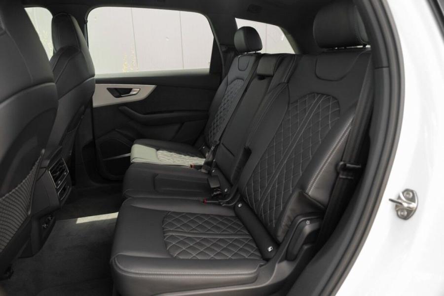 White Audi Q7 2026 in Vilnius, with an engine capacity of 3.00 L and mileage of 1000 thousand km for 84900 €, photo 12 on AUTOMOTO.COM.LV