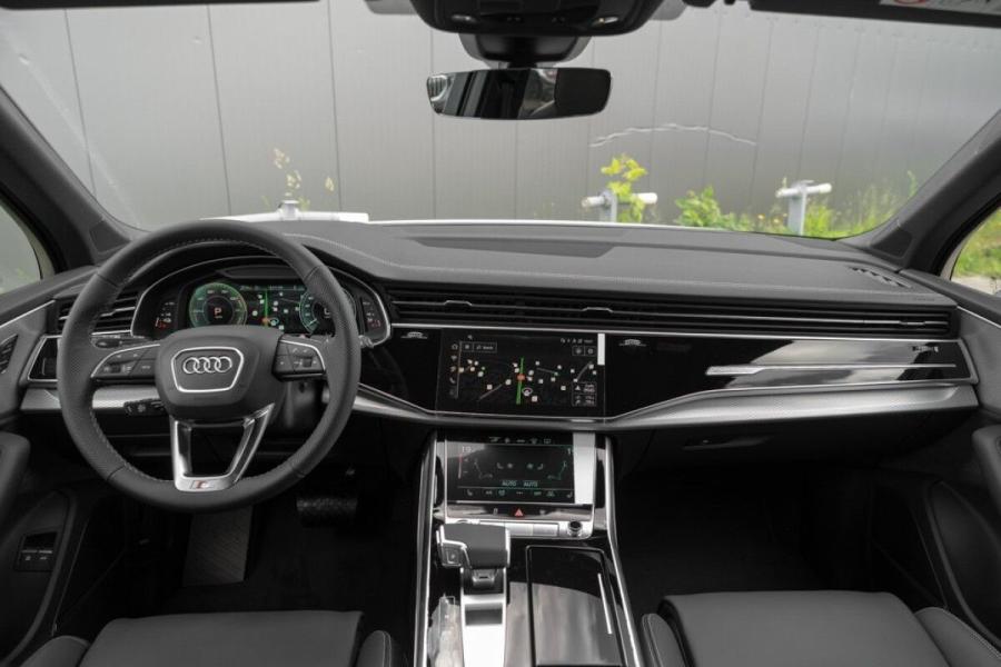 White Audi Q7 2026 in Vilnius, with an engine capacity of 3.00 L and mileage of 1000 thousand km for 84900 €, photo 22 on AUTOMOTO.COM.LV