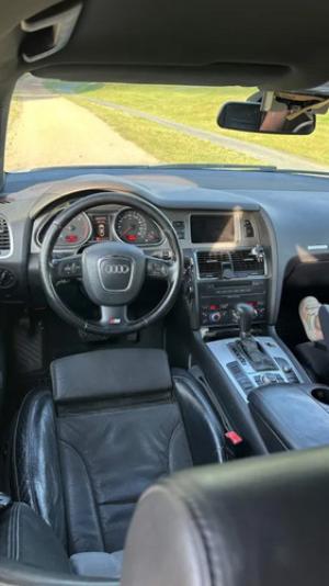 Balts Audi Q7 2006 Pērnava, ar dzinēja tilpumu 3.00 L un nobraukumu 444 tūkst. km par 5500 €, foto 7 vietnē AUTOMOTO.COM.LV