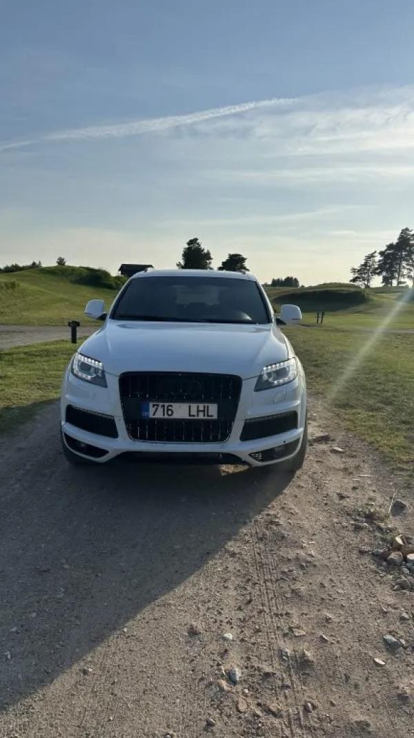 White Audi Q7 2006 in Parnu, with an engine capacity of 3.00 L and mileage of 444 thousand km for 5500 €, photo 8 on AUTOMOTO.COM.LV