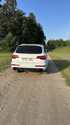 Balts Audi Q7 2006 Pērnava, ar dzinēja tilpumu 3.00 L un nobraukumu 444 tūkst. km par 5500 €, foto 12 vietnē AUTOMOTO.COM.LV