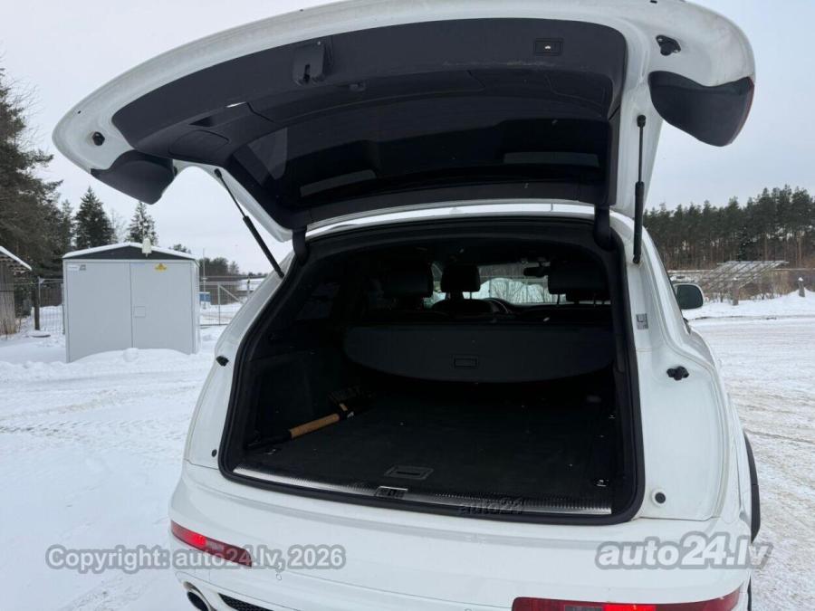 Balts Audi Q7 2008 Tallina, ar dzinēja tilpumu 4.10 L un nobraukumu 352 tūkst. km par 7997 €, foto 15 vietnē AUTOMOTO.COM.LV