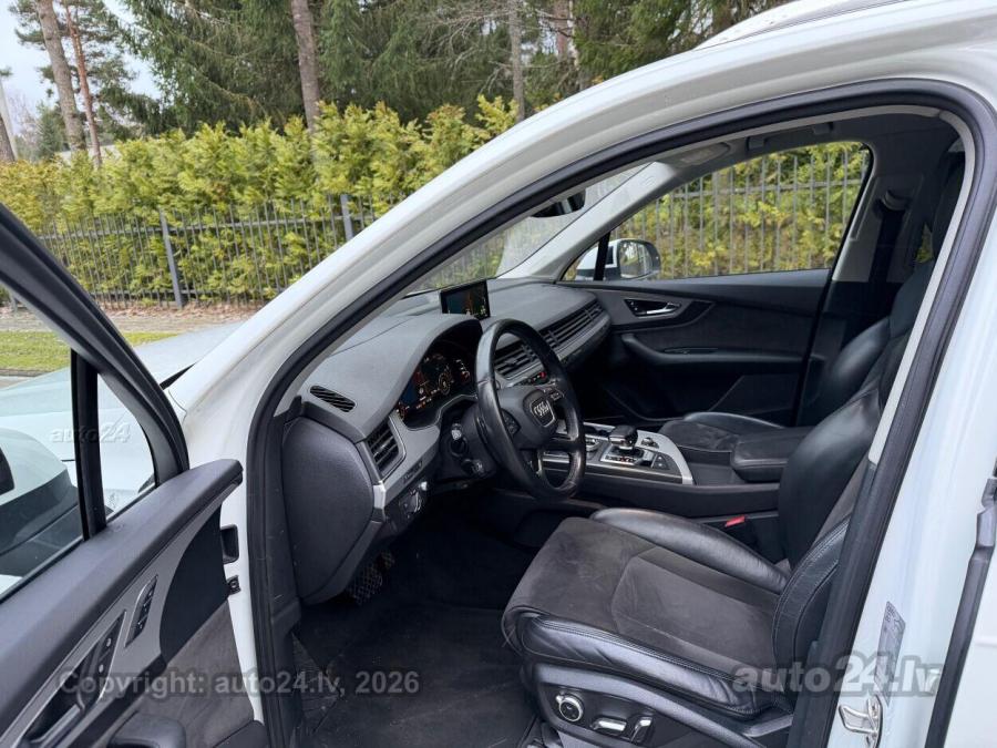 White Audi Q7 2016 in Tallinn, with an engine capacity of 3.00 L and mileage of 298 thousand km for 22300 €, photo 12 on AUTOMOTO.COM.LV