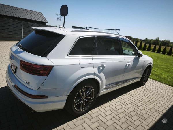 White Audi Q7 2017 in Klaipeda, with an engine capacity of 3.00 L and mileage of 173 thousand km for 21500 €, photo 5 on AUTOMOTO.COM.LV