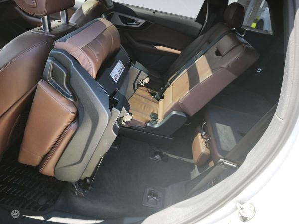 White Audi Q7 2017 in Klaipeda, with an engine capacity of 3.00 L and mileage of 173 thousand km for 21500 €, photo 9 on AUTOMOTO.COM.LV