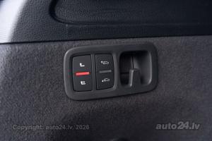 Balts Audi Q7 2018 Tallina, ar dzinēja tilpumu 3.00 L un nobraukumu 189 tūkst. km par 31890 €, foto 18 vietnē AUTOMOTO.COM.LV