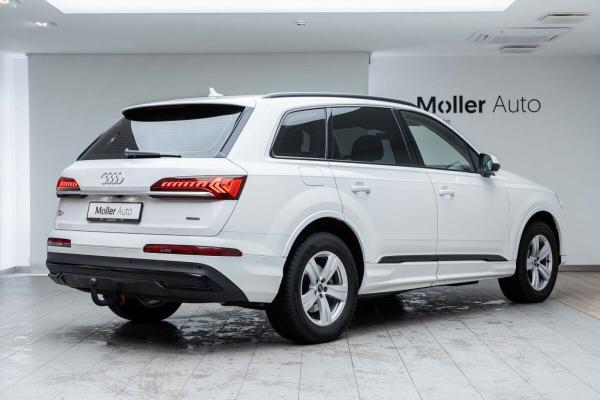Balts Audi Q7 2020 Peetri, ar dzinēja tilpumu 3.00 L un nobraukumu 134 tūkst. km par 42750 €, foto 5 vietnē AUTOMOTO.COM.LV