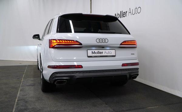 Balts Audi Q7 2025 Tallina, ar dzinēja tilpumu 3.00 L un nobraukumu 20 tūkst. km par 72900 €, foto 5 vietnē AUTOMOTO.COM.LV