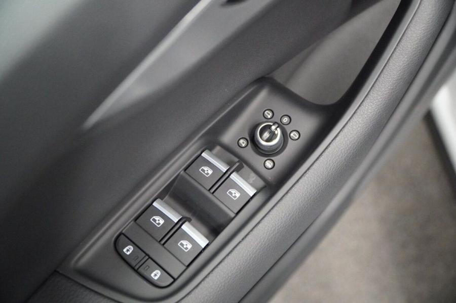 Белый Ауди Ку 7 2025 в Таллин, объемом двигателя 3.00 л и пробегом 20 тыс. км за 72900 €, фото 27 на AUTOMOTO.COM.LV