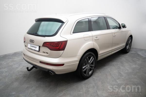 Yellow Audi Q7 2011 in Tallinn, with an engine capacity of 4.10 L and mileage of 270 thousand km for 12999 €, photo 4 on AUTOMOTO.COM.LV