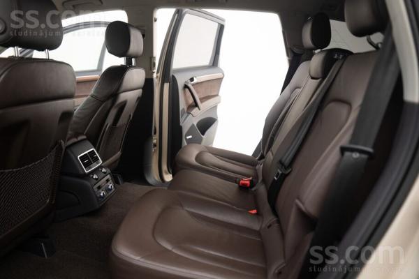 Yellow Audi Q7 2011 in Tallinn, with an engine capacity of 4.10 L and mileage of 270 thousand km for 12999 €, photo 8 on AUTOMOTO.COM.LV