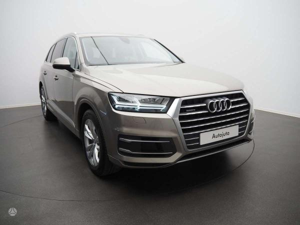 Yellow Audi Q7 2017 in Vilnius, with an engine capacity of 2.97 L and mileage of 160 thousand km for 26800 €, photo 4 on AUTOMOTO.COM.LV