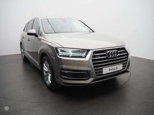 Yellow Audi Q7 2017 in Vilnius, with an engine capacity of 2.97 L and mileage of 160 thousand km for 26800 €, photo 4 on AUTOMOTO.COM.LV