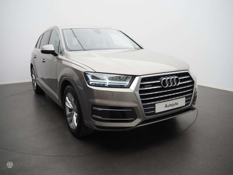 Yellow Audi Q7 2017 in Vilnius, with an engine capacity of 2.97 L and mileage of 160 thousand km for 26800 €, photo 4 on AUTOMOTO.COM.LV