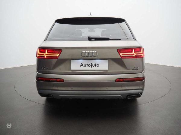 Yellow Audi Q7 2017 in Vilnius, with an engine capacity of 2.97 L and mileage of 160 thousand km for 26800 €, photo 6 on AUTOMOTO.COM.LV