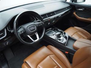 Yellow Audi Q7 2017 in Vilnius, with an engine capacity of 2.97 L and mileage of 160 thousand km for 26800 €, photo 11 on AUTOMOTO.COM.LV