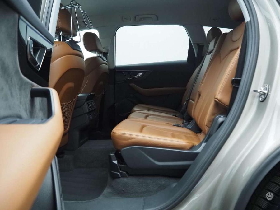 Yellow Audi Q7 2017 in Vilnius, with an engine capacity of 2.97 L and mileage of 160 thousand km for 26800 €, photo 13 on AUTOMOTO.COM.LV