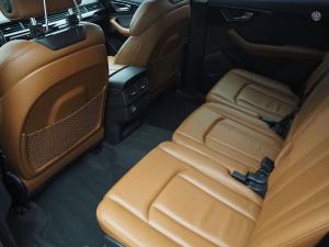 Yellow Audi Q7 2017 in Vilnius, with an engine capacity of 2.97 L and mileage of 160 thousand km for 26800 €, photo 16 on AUTOMOTO.COM.LV