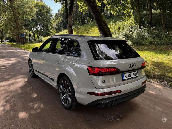 Dzeltens Audi Q7 2022 Viļņa, ar dzinēja tilpumu 3.00 L un nobraukumu 68 tūkst. km par 52500 €, foto 4 vietnē AUTOMOTO.COM.LV