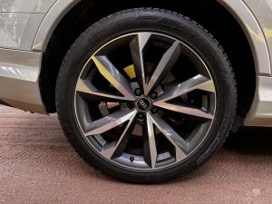 Yellow Audi Q7 2022 in Vilnius, with an engine capacity of 3.00 L and mileage of 68 thousand km for 52500 €, photo 10 on AUTOMOTO.COM.LV