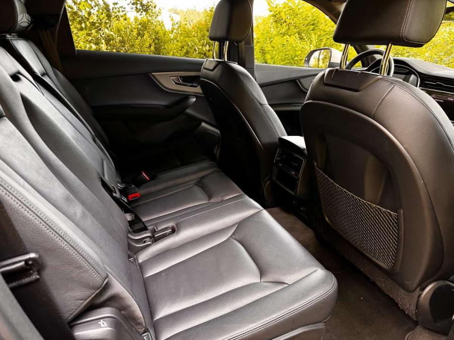 Yellow Audi Q7 2022 in Vilnius, with an engine capacity of 3.00 L and mileage of 68 thousand km for 52500 €, photo 12 on AUTOMOTO.COM.LV