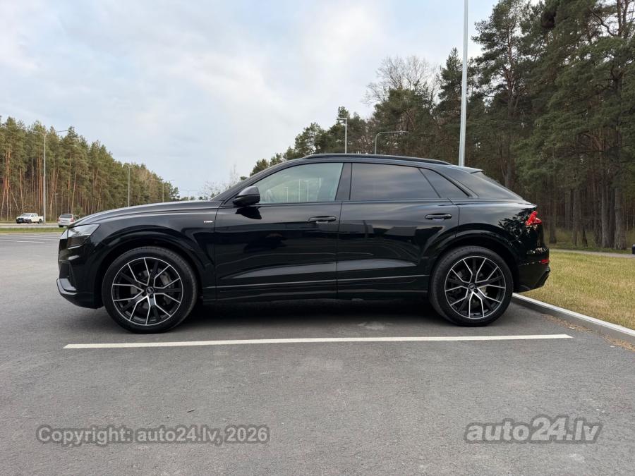 Black Audi Q8 2022 in Tallinn, with an engine capacity of 3.00 L and mileage of 122 thousand km for 51500 €, photo 4 on AUTOMOTO.COM.LV
