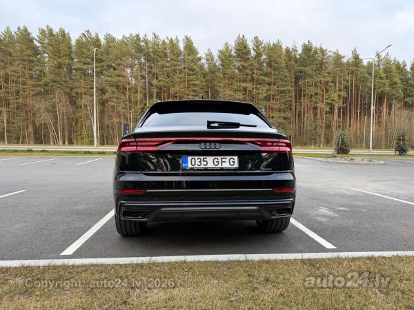 Black Audi Q8 2022 in Tallinn, with an engine capacity of 3.00 L and mileage of 122 thousand km for 51500 €, photo 6 on AUTOMOTO.COM.LV