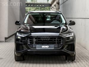 Black Audi Q8 2023 in Riga, with an engine capacity of 3.00 L and mileage of 70 thousand km for 54900 €, photo 3 on AUTOMOTO.COM.LV