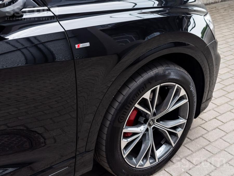 Black Audi Q8 2023 in Riga, with an engine capacity of 3.00 L and mileage of 70 thousand km for 54900 €, photo 7 on AUTOMOTO.COM.LV