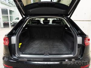 Black Audi Q8 2023 in Riga, with an engine capacity of 3.00 L and mileage of 70 thousand km for 54900 €, photo 11 on AUTOMOTO.COM.LV