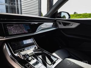 Black Audi Q8 2023 in Riga, with an engine capacity of 3.00 L and mileage of 70 thousand km for 54900 €, photo 22 on AUTOMOTO.COM.LV