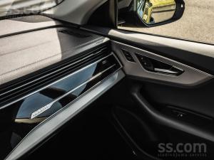 Black Audi Q8 2023 in Riga, with an engine capacity of 3.00 L and mileage of 70 thousand km for 54900 €, photo 23 on AUTOMOTO.COM.LV