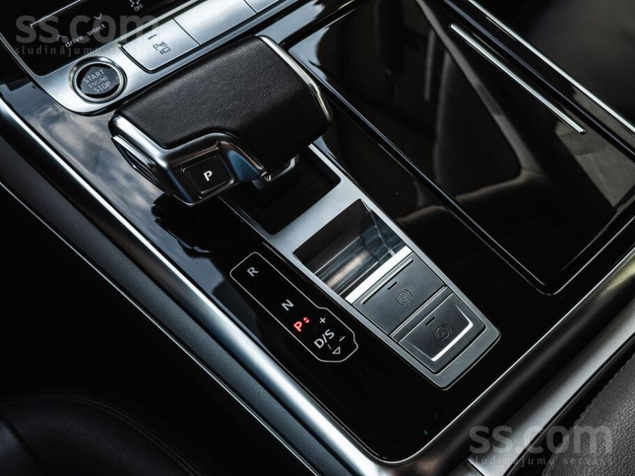 Black Audi Q8 2023 in Riga, with an engine capacity of 3.00 L and mileage of 70 thousand km for 54900 €, photo 27 on AUTOMOTO.COM.LV