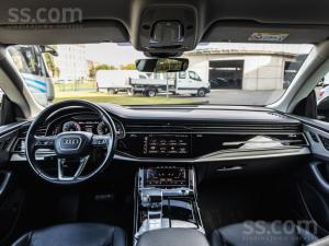 Black Audi Q8 2023 in Riga, with an engine capacity of 3.00 L and mileage of 70 thousand km for 54900 €, photo 33 on AUTOMOTO.COM.LV