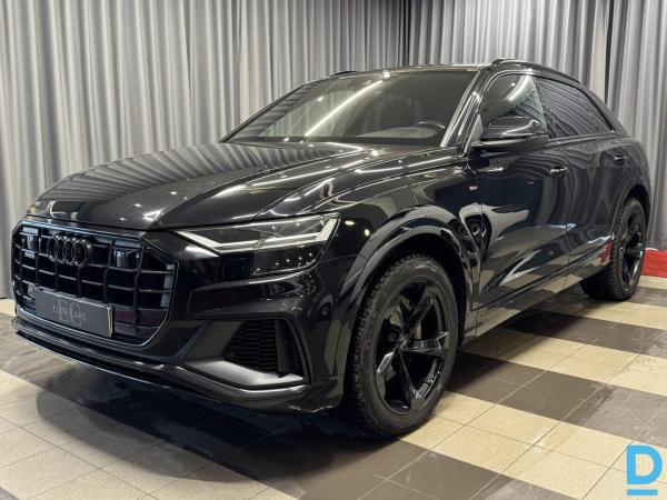 Melns Audi Q8 2018 Mārupe, ar dzinēja tilpumu 3.00 L un nobraukumu 217 tūkst. km par 39990 €, foto 1 vietnē AUTOMOTO.COM.LV