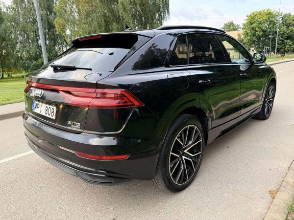 Melns Audi Q8 2018 Tauragė, ar dzinēja tilpumu 2.97 L un nobraukumu 243 tūkst. km par 44000 €, foto 10 vietnē AUTOMOTO.COM.LV