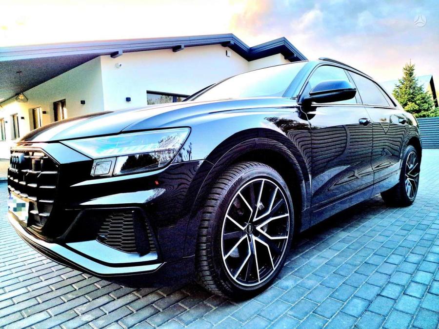 Melns Audi Q8 2018 Marijampole, ar dzinēja tilpumu 2.97 L un nobraukumu 249 tūkst. km par 39990 €, foto 1 vietnē AUTOMOTO.COM.LV